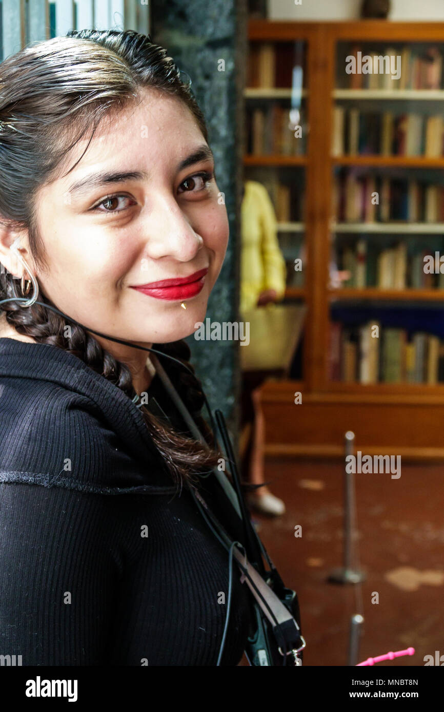 Mexican woman ad hi-res stock photography and images - Alamy