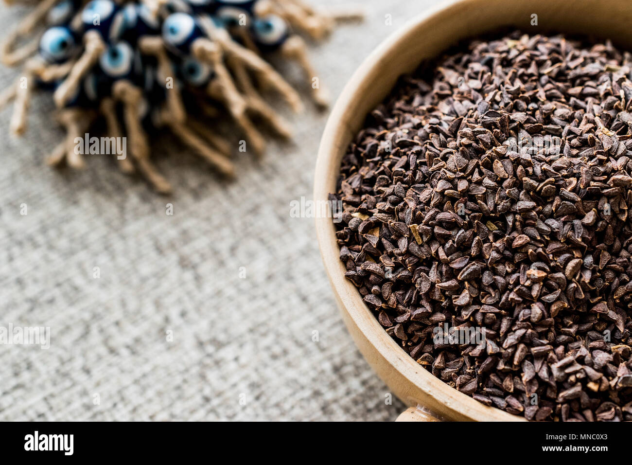 Harmal seed or Peganum harmala / uzerlik otu / Erowid Syrian Rue ...