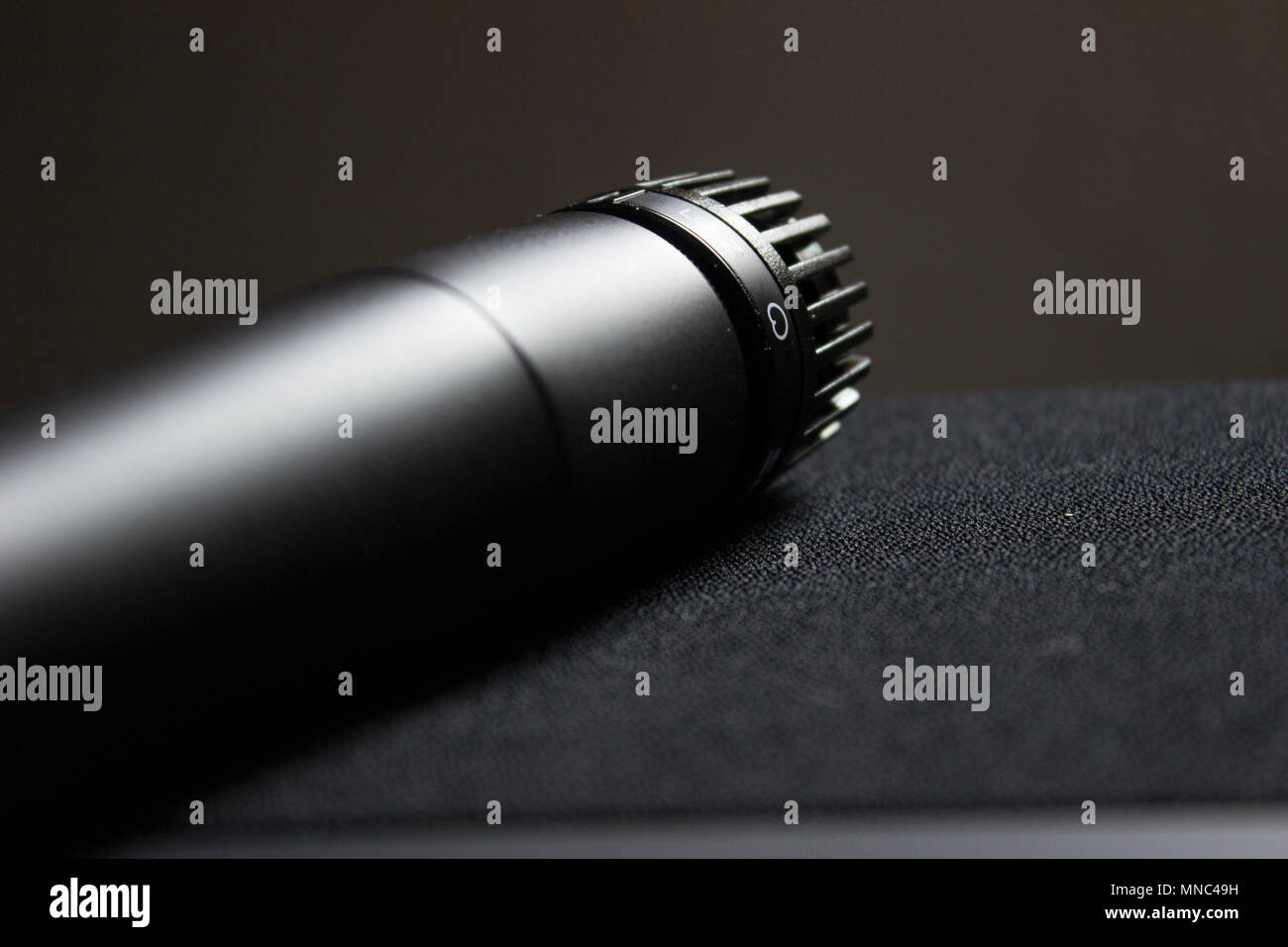 Elegant microphone hi-res stock photography and images - Alamy