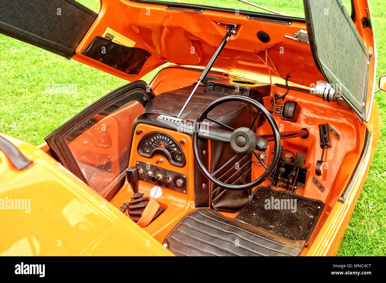 Bond bug hi-res stock photography and images - Alamy