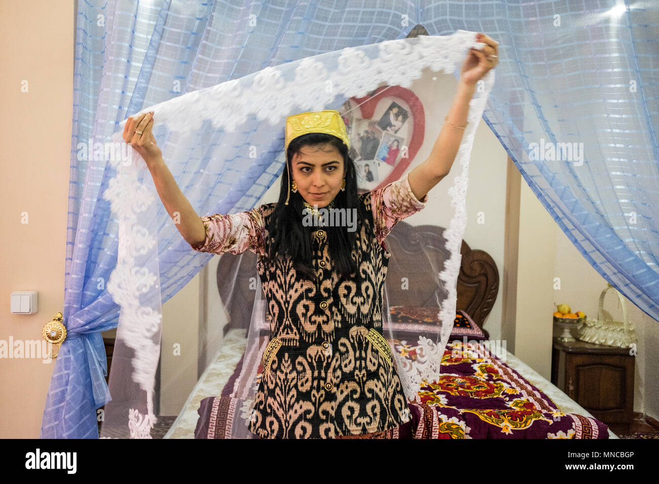 Uzbekistan, Bukhara, young bride Stock Photo - Alamy