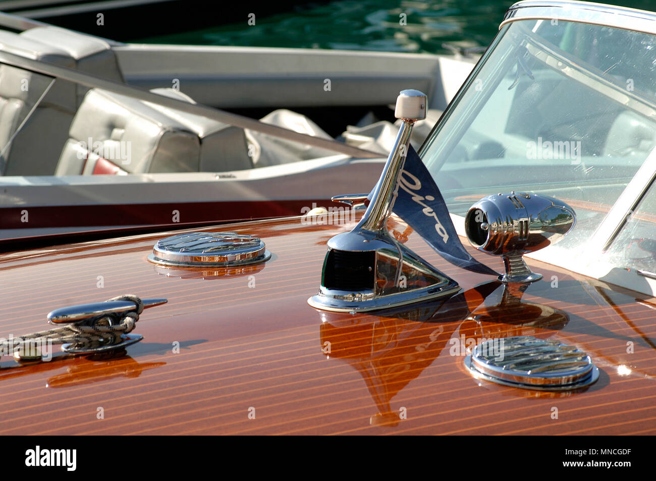 Vintage speedboat italy hi-res stock photography and images - Alamy