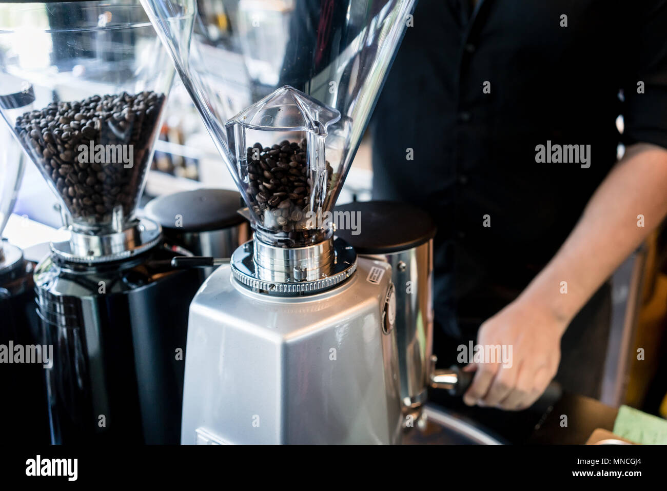Woman waiting coffee shop hi-res stock photography and images - Alamy