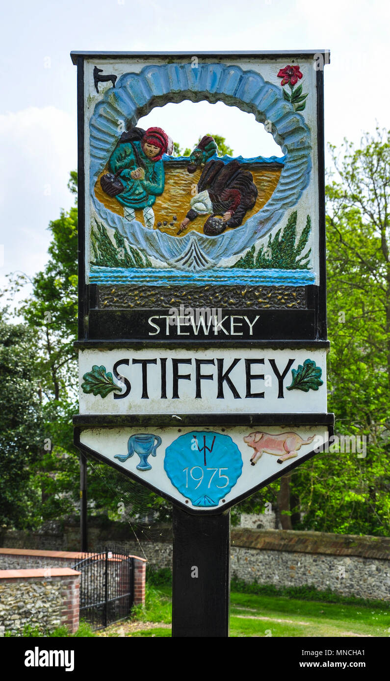 Coastal village signs hi-res stock photography and images - Alamy