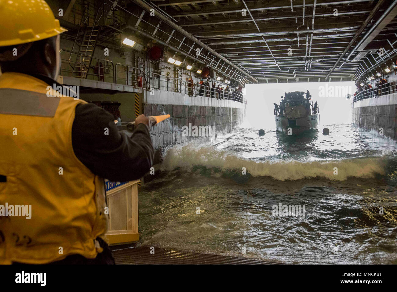 OCEAN (March 17, 2018) Boatswain’s Mate 2nd Class Octavius Meadows ...