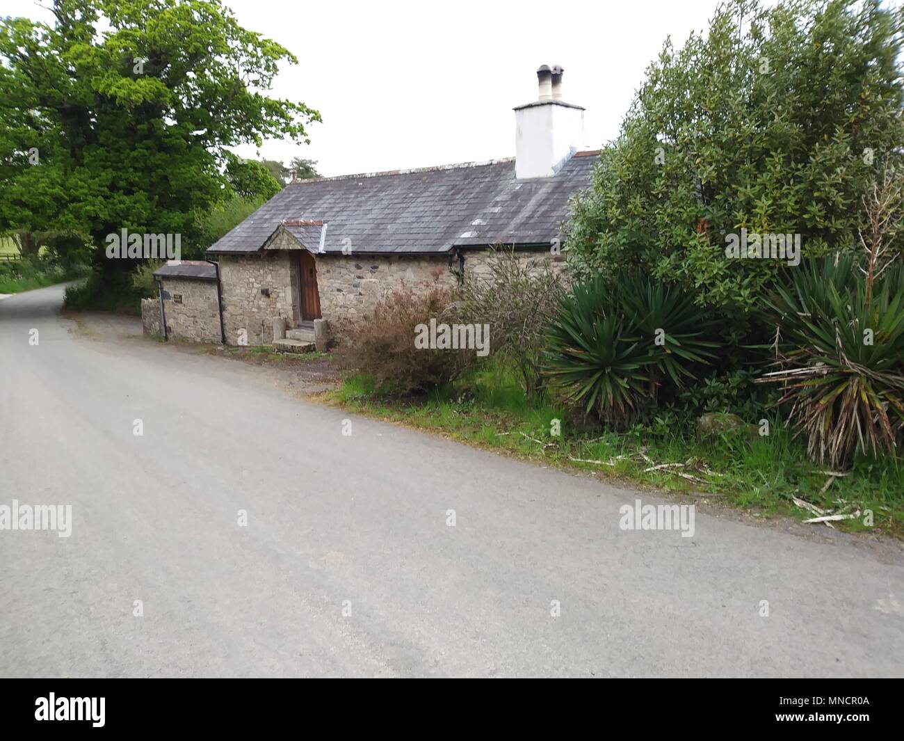 Devon Stone Cottage Stock Photo - Alamy