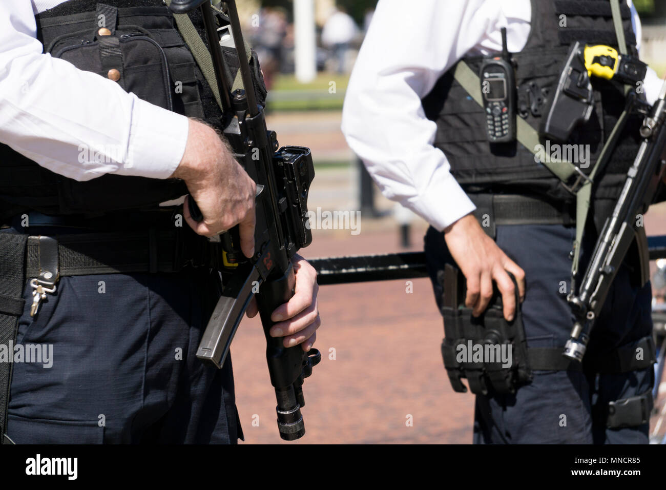 Security london terrorism guard protect hi-res stock photography and ...
