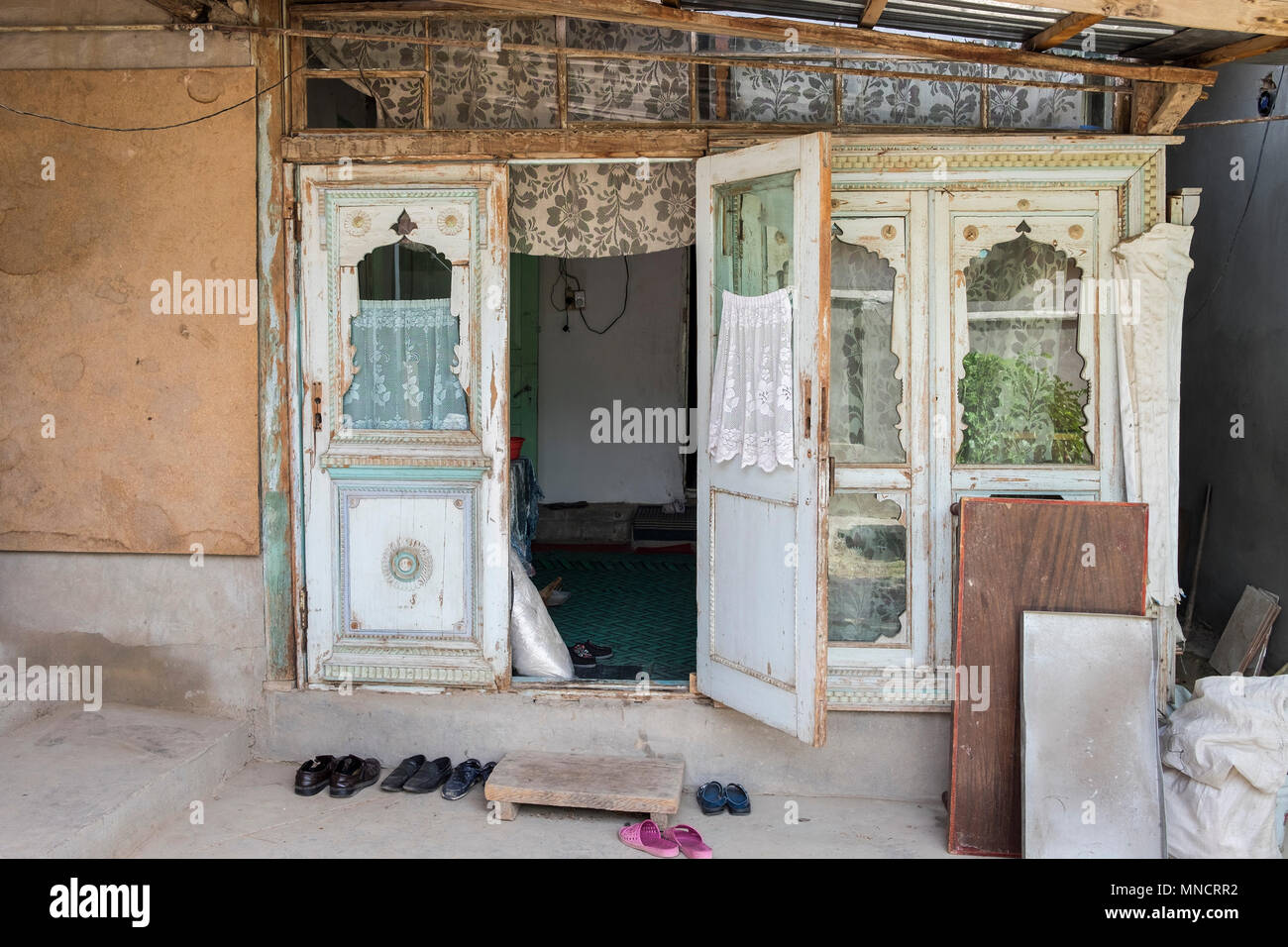 Uzbekistan, Tashkent, local house Stock Photo - Alamy