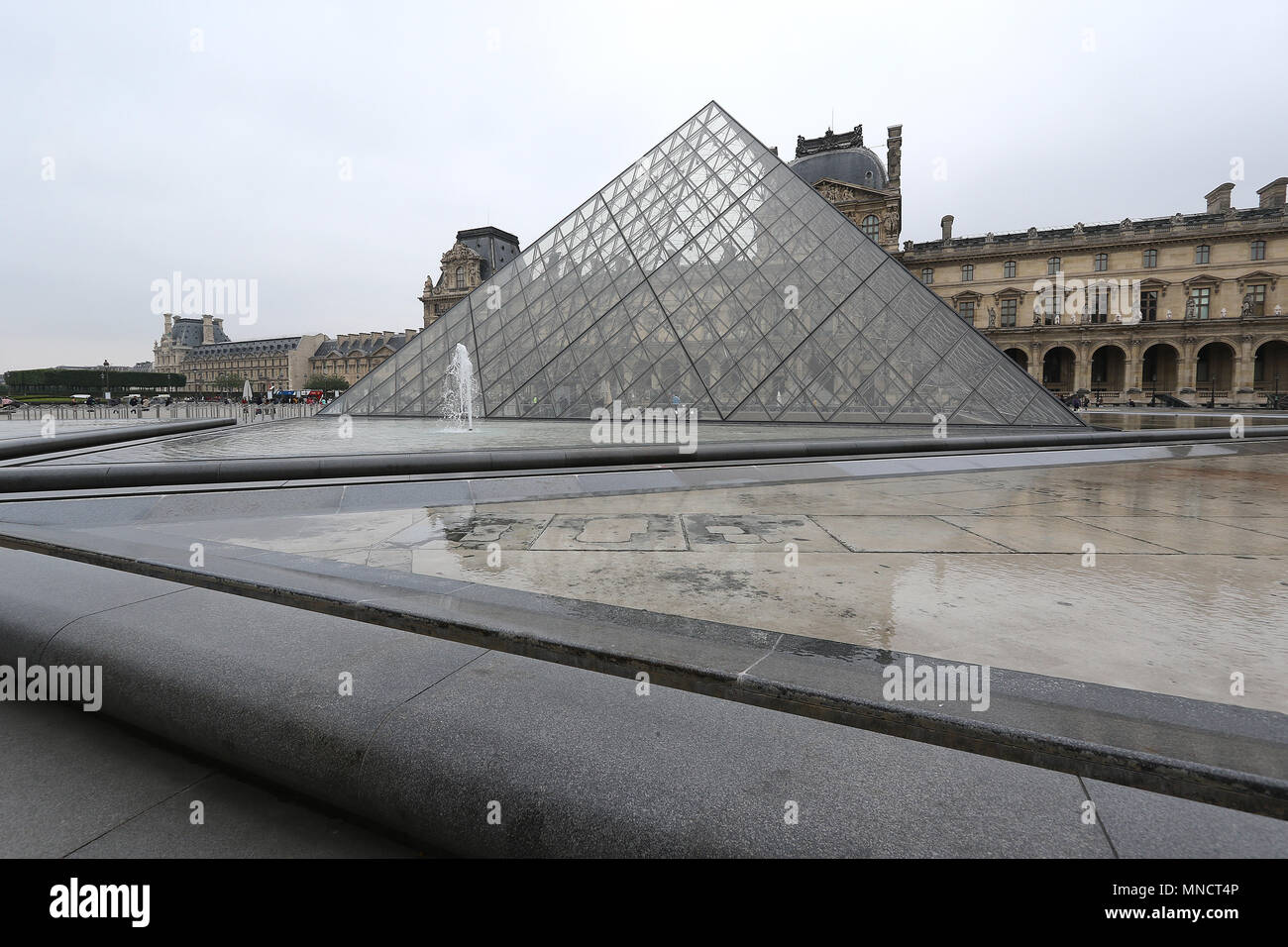 Louvre Palace, Courtyard and the Louvre Pyramid , Paris sights, Paris ...