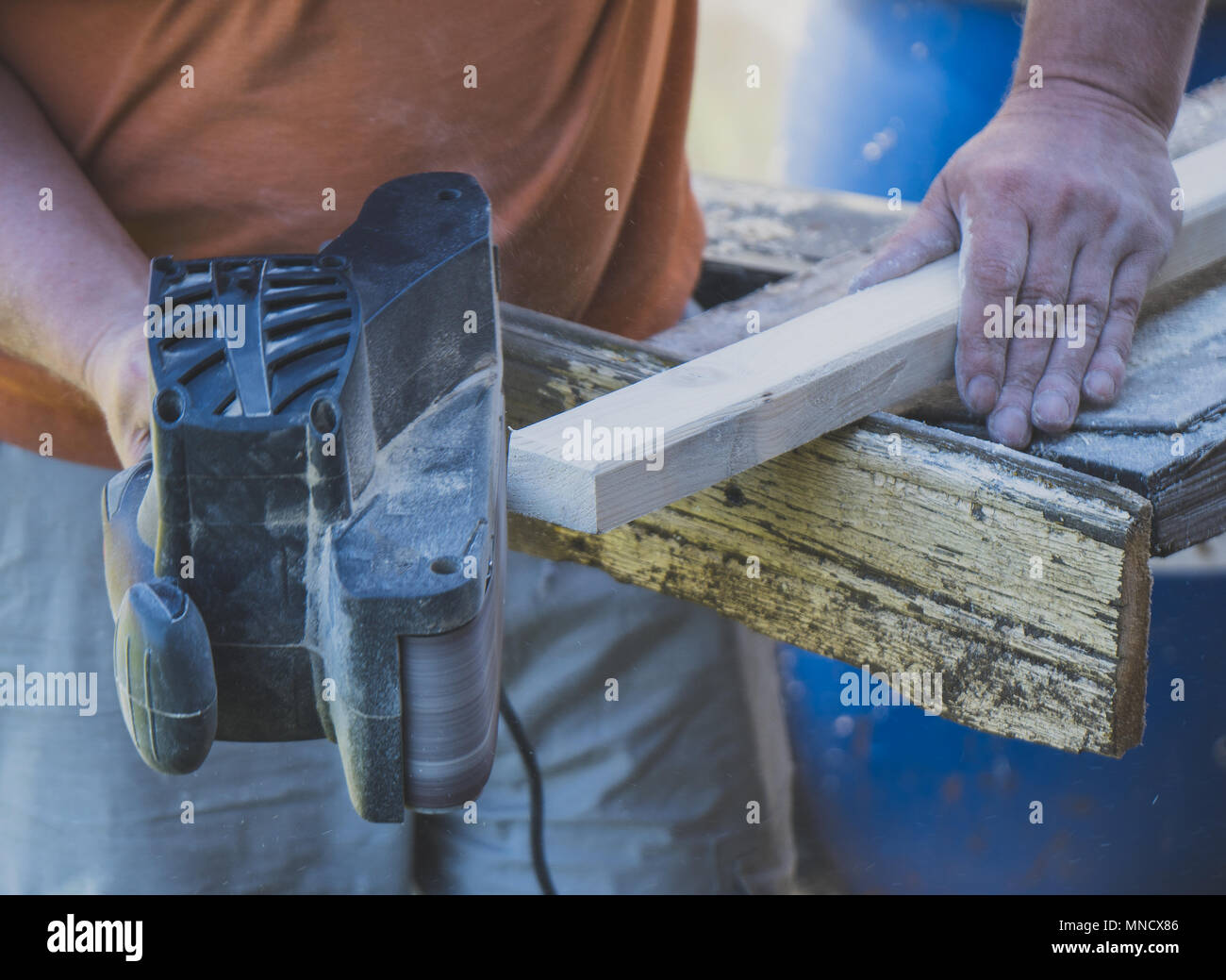 Using electric sander hi-res stock photography and images - Alamy