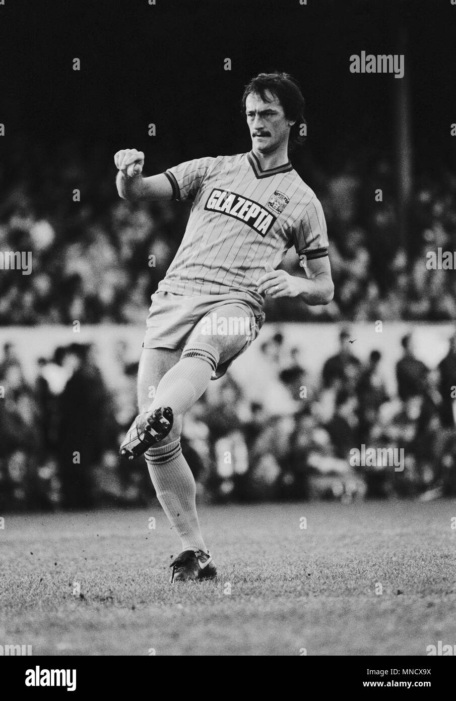Kenny Hibbitt in action for Coventry City Stock Photo - Alamy
