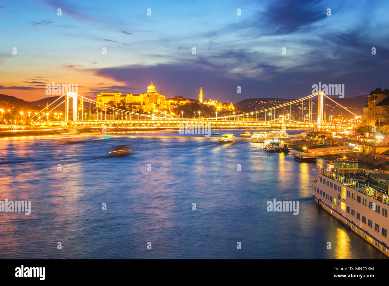Cityscape budapest hi-res stock photography and images - Alamy