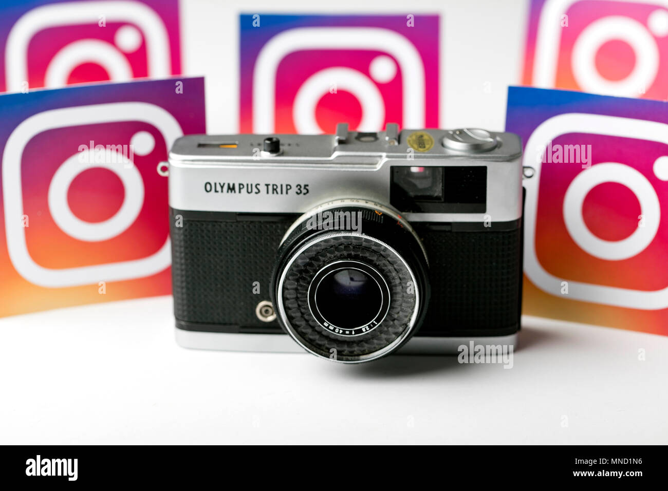 Old instagram logo hi-res stock photography and images - Alamy