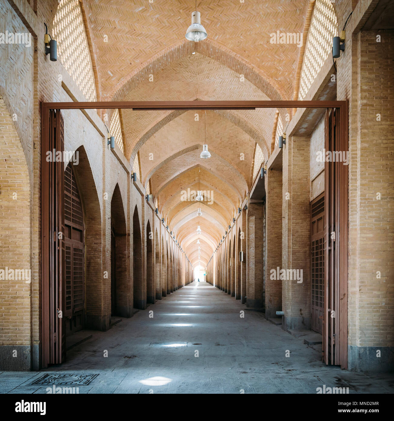 Persian architecture door hi-res stock photography and images - Alamy