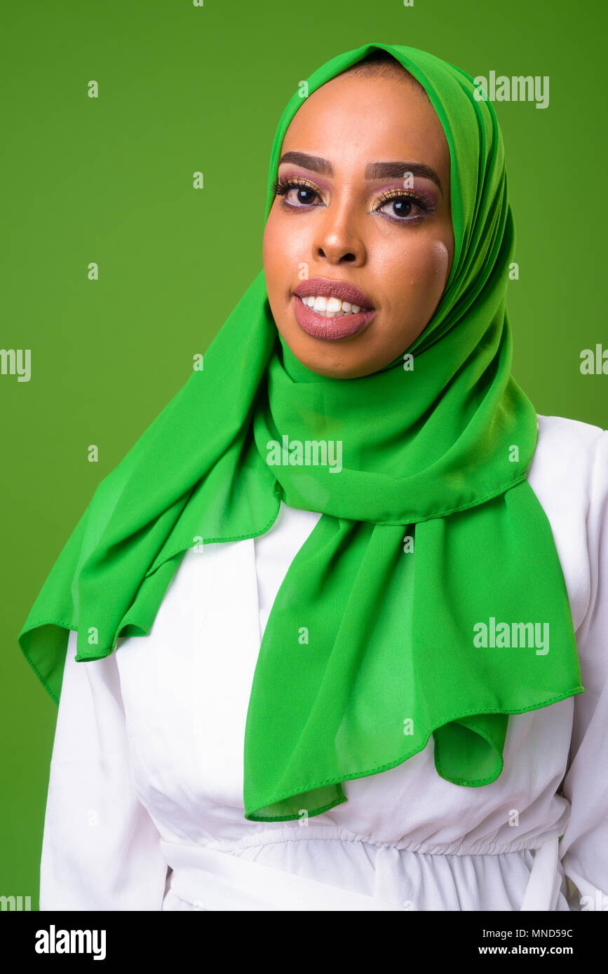 Muslim women portrait face hi-res stock photography and images - Alamy