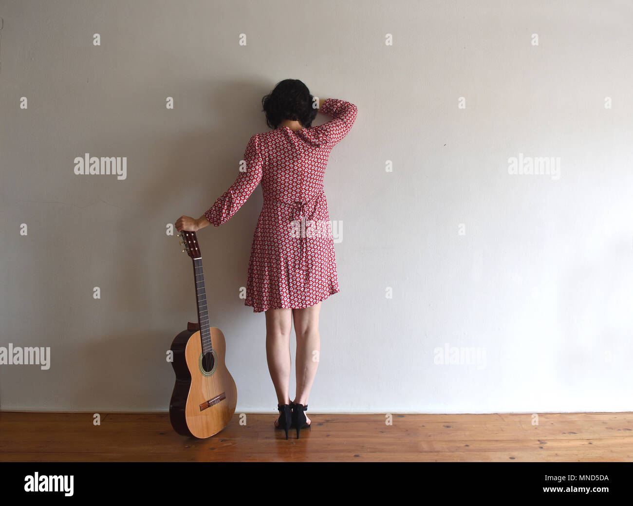 Behind the guitar hi-res stock photography and images - Alamy