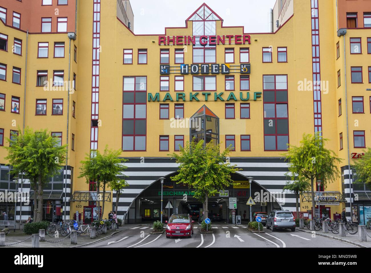 Basel Bâle Basilea Rheincenter shopping mall August 2017 | usage ...