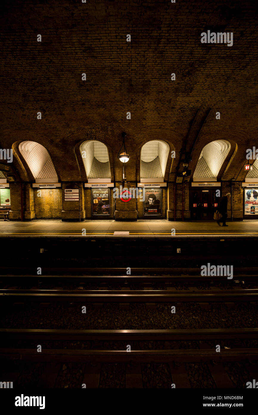 LONDON - MAY 10, 2018: Dark train platform at Baker Street tube station ...