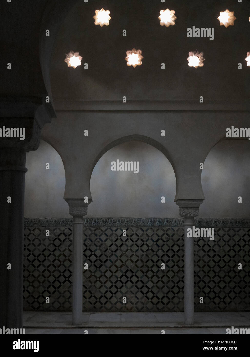 Arched columns hi-res stock photography and images - Alamy