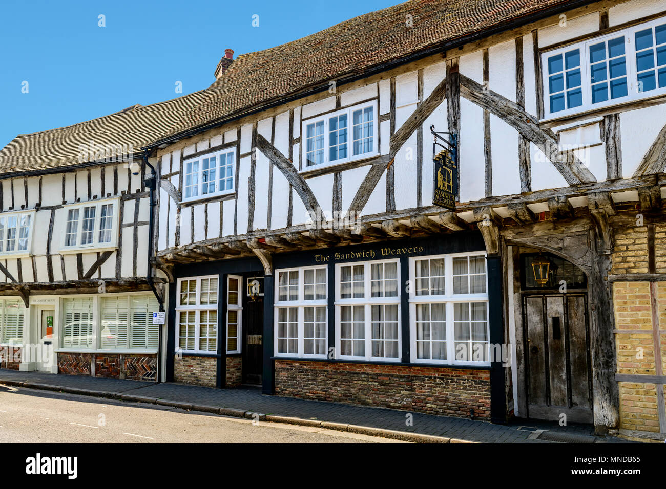 The sandwich weavers house, Sandwich Kent Stock Photo - Alamy