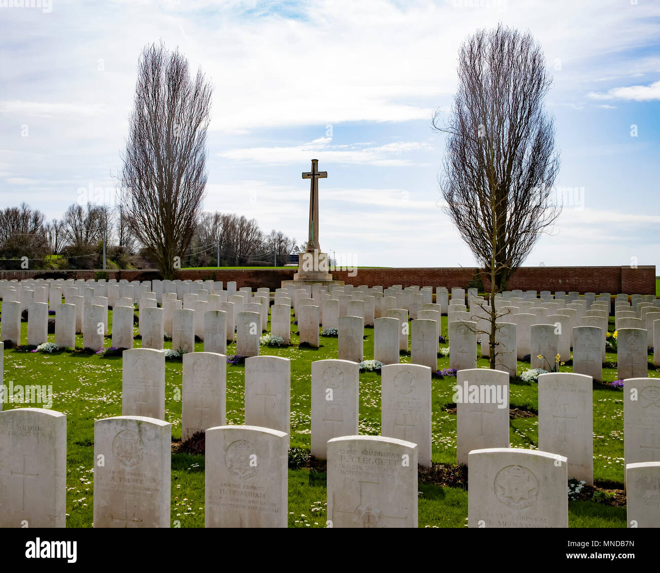Romeries Communal Cemetery Extension CWGC cemetery of the Great War ...