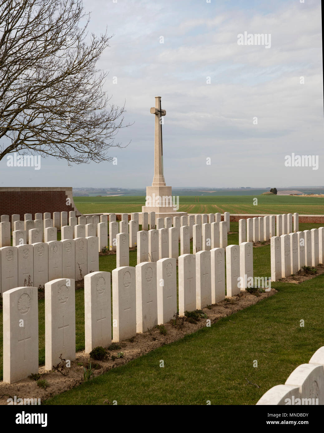 BEACON CWGC CEMETERY OF THE GREAT WAR, SAILLY-LAURETTE Stock Photo - Alamy