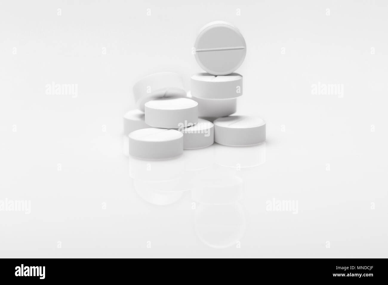 Open pill capsule Black and White Stock Photos & Images - Alamy