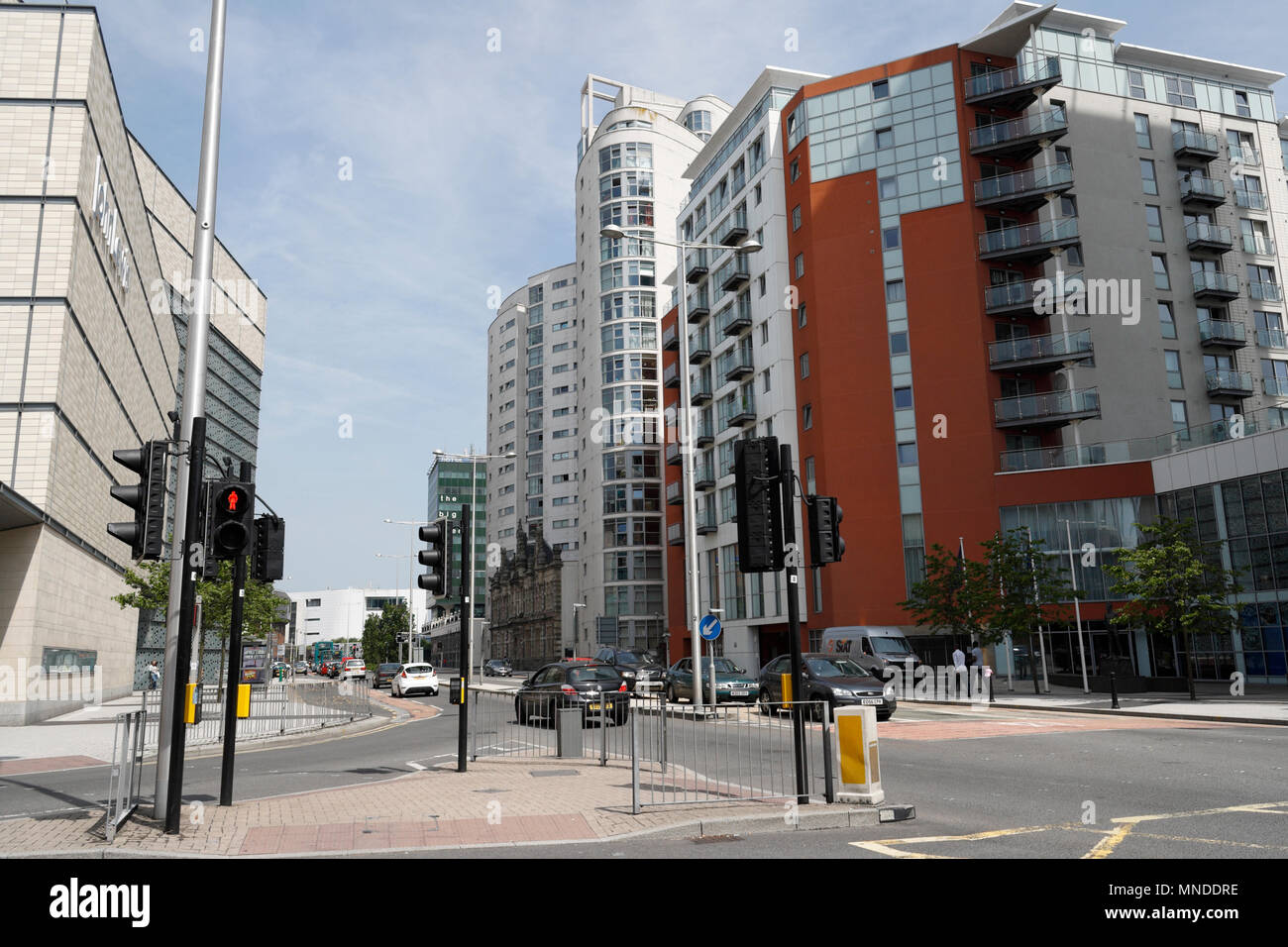 Modern tower blocks hi-res stock photography and images - Alamy