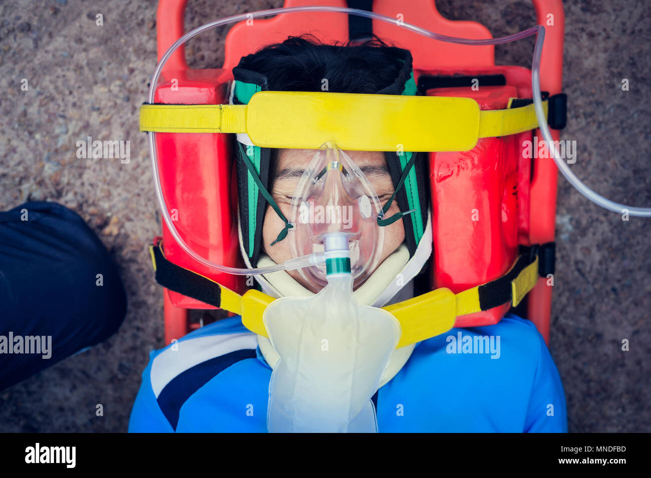 Spinal board hi-res stock photography and images - Alamy