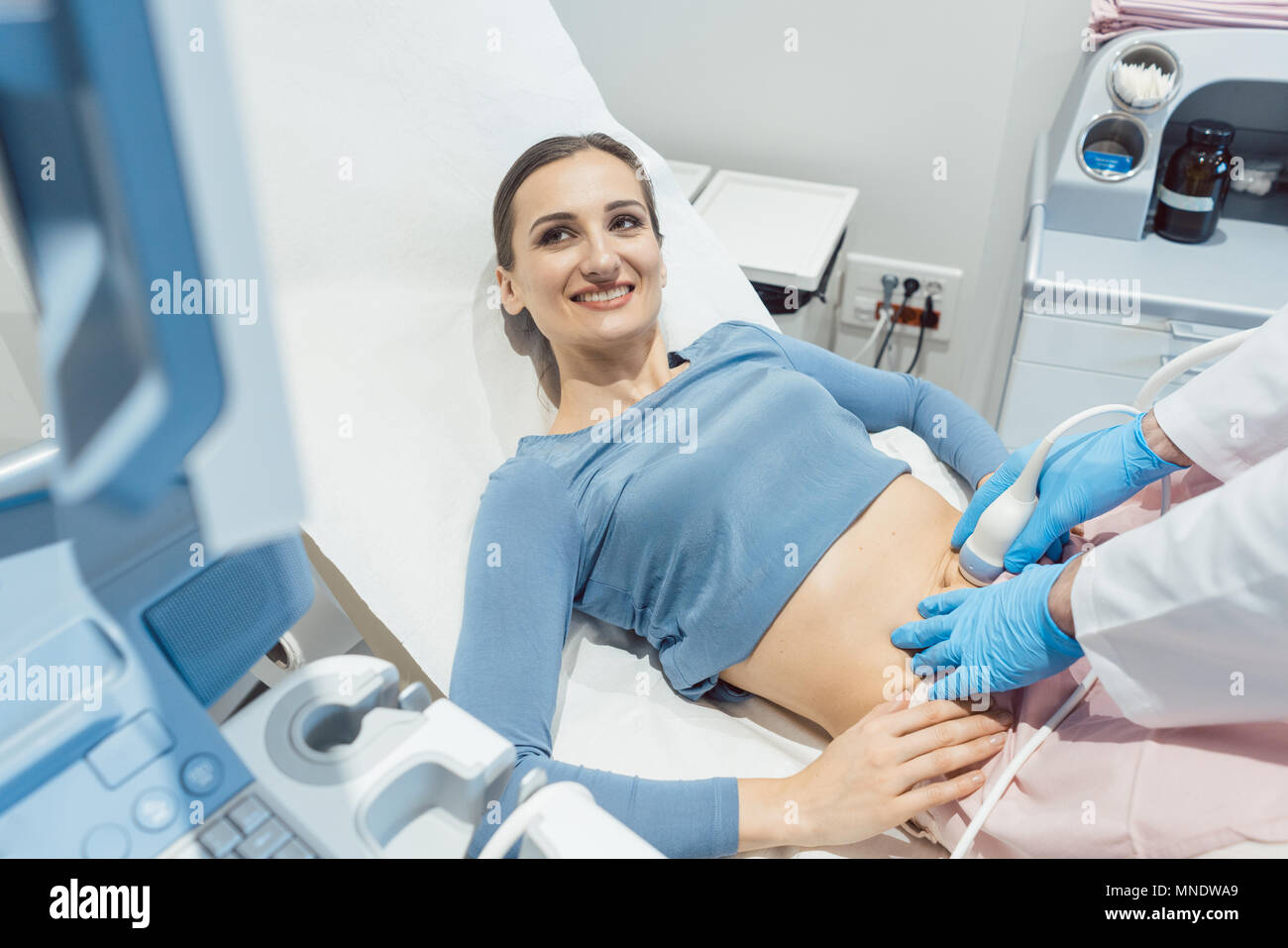 Woman medical examination screen hi-res stock photography and images ...