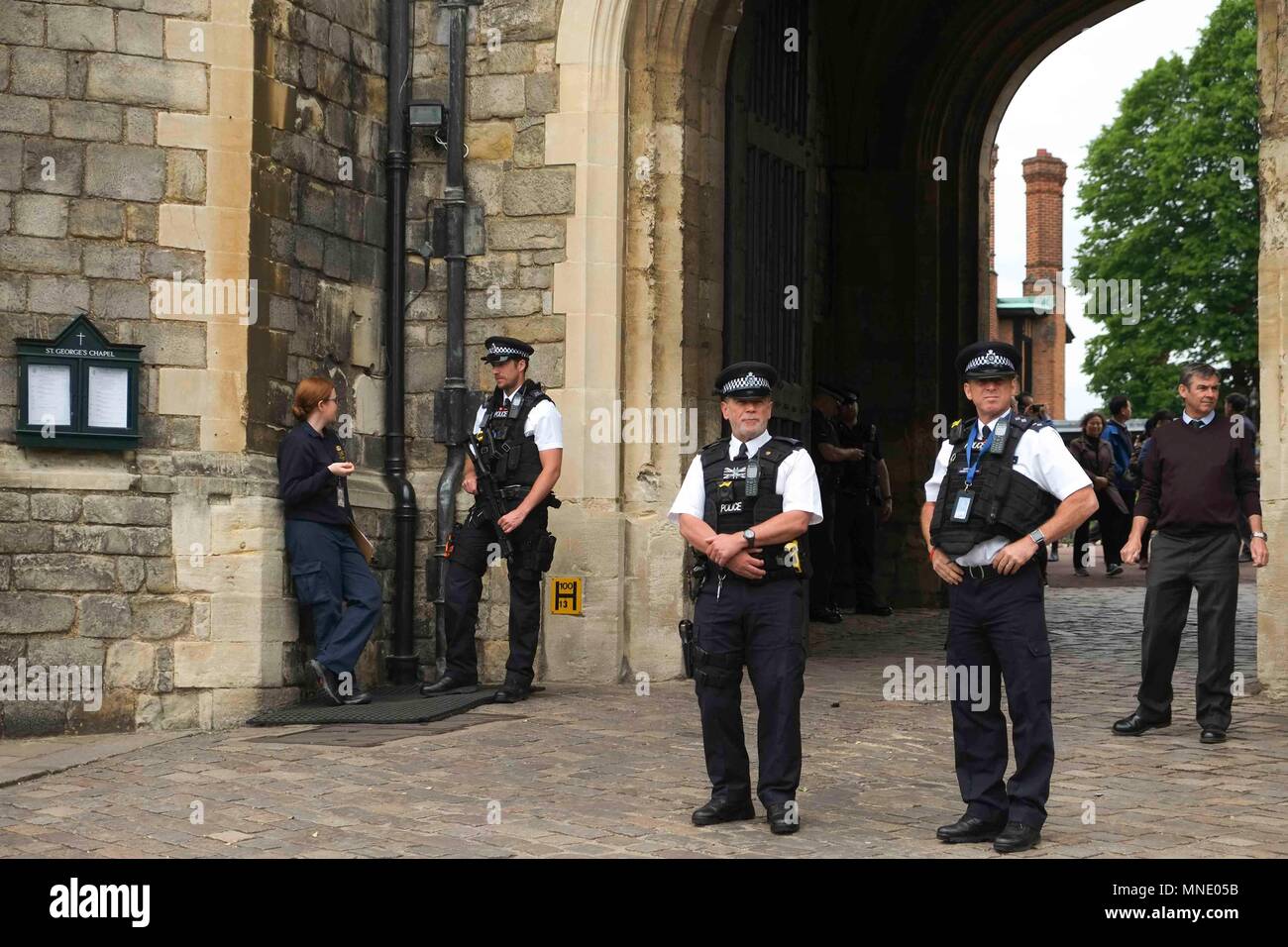 Windsor, UK 16th May 2018: Armed police outside the main entrance to ...