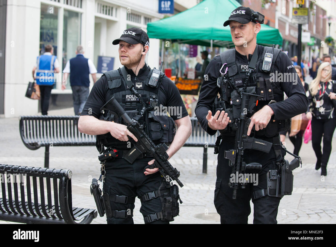 Windsor, UK. 16th May, 2018. Heavily armed Thames Valley Police ...