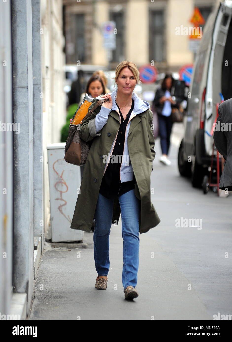 Milan, Ellen Hidding walking downtown Ellen Hidding, model, conductor ...