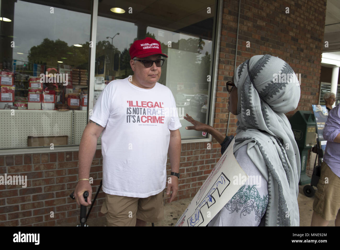 Stop trump campaign bus hi-res stock photography and images - Alamy