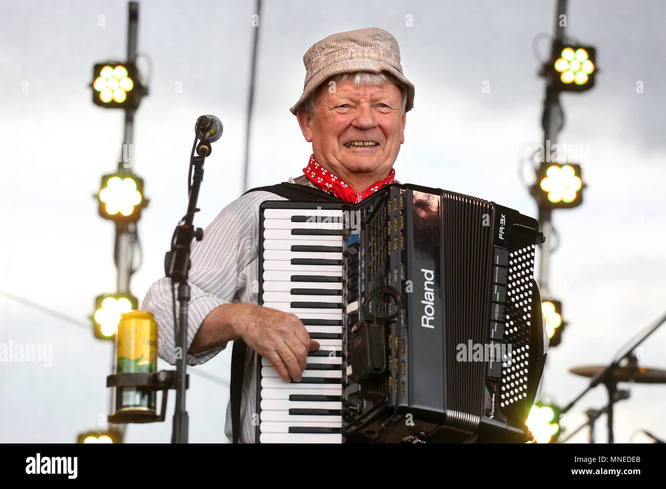 The wurzels hi-res stock photography and images - Alamy