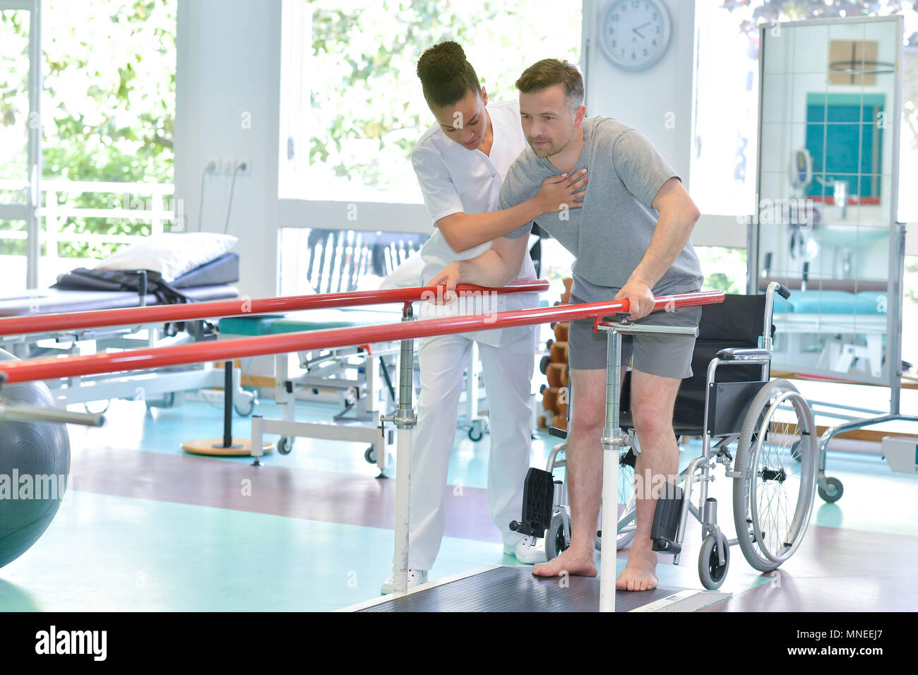 man on leg rehabilitation Stock Photo - Alamy