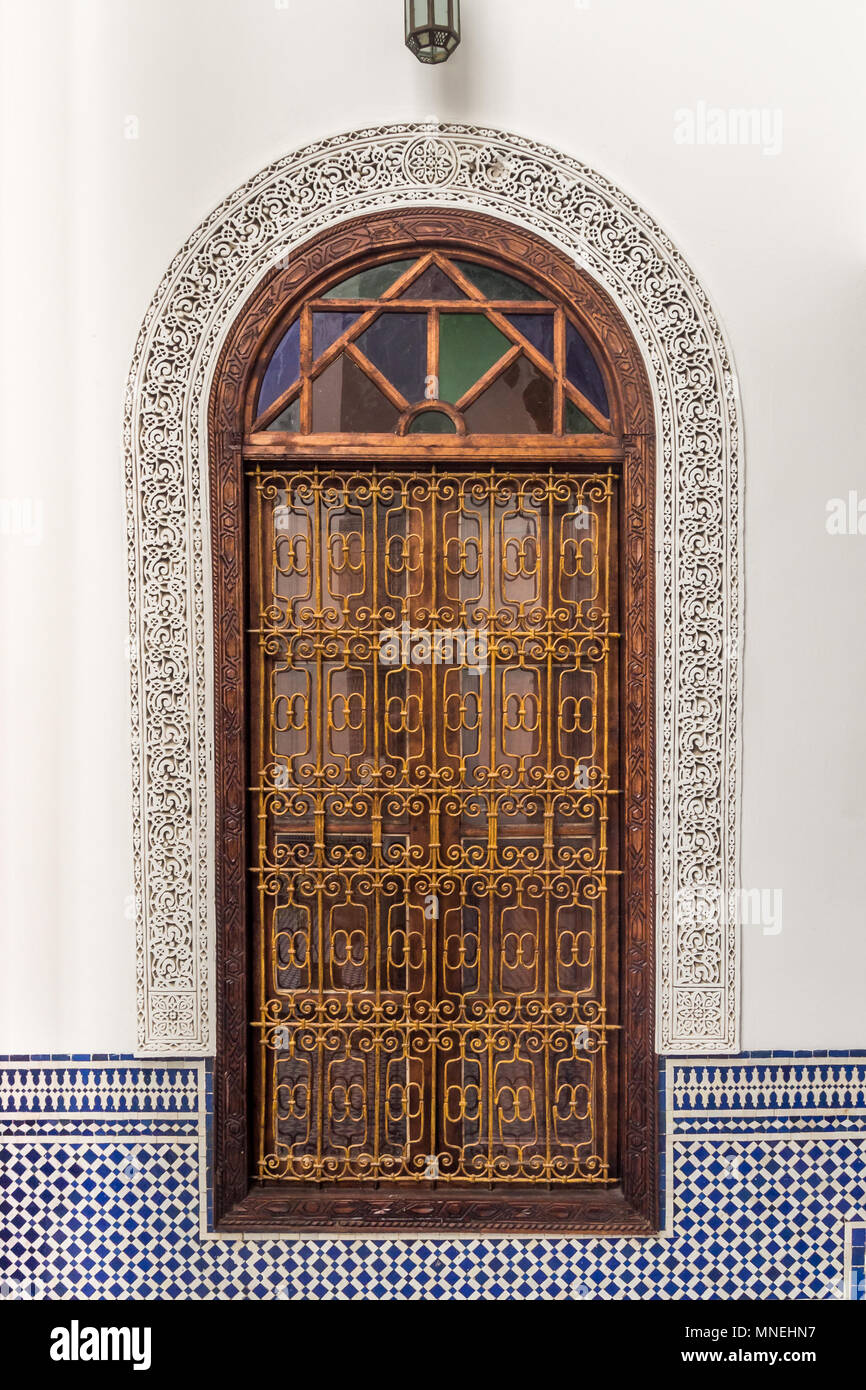 Traditional arabian window with an arch and ornamental lattice Stock ...