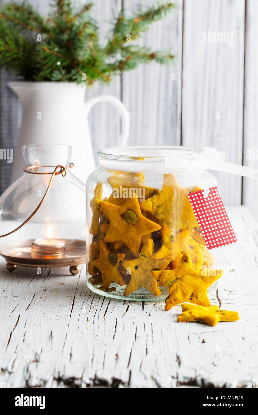 Biscuits in a jar hi-res stock photography and images - Alamy