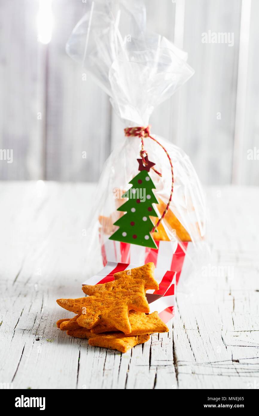 Packaged biscuits hi-res stock photography and images - Alamy