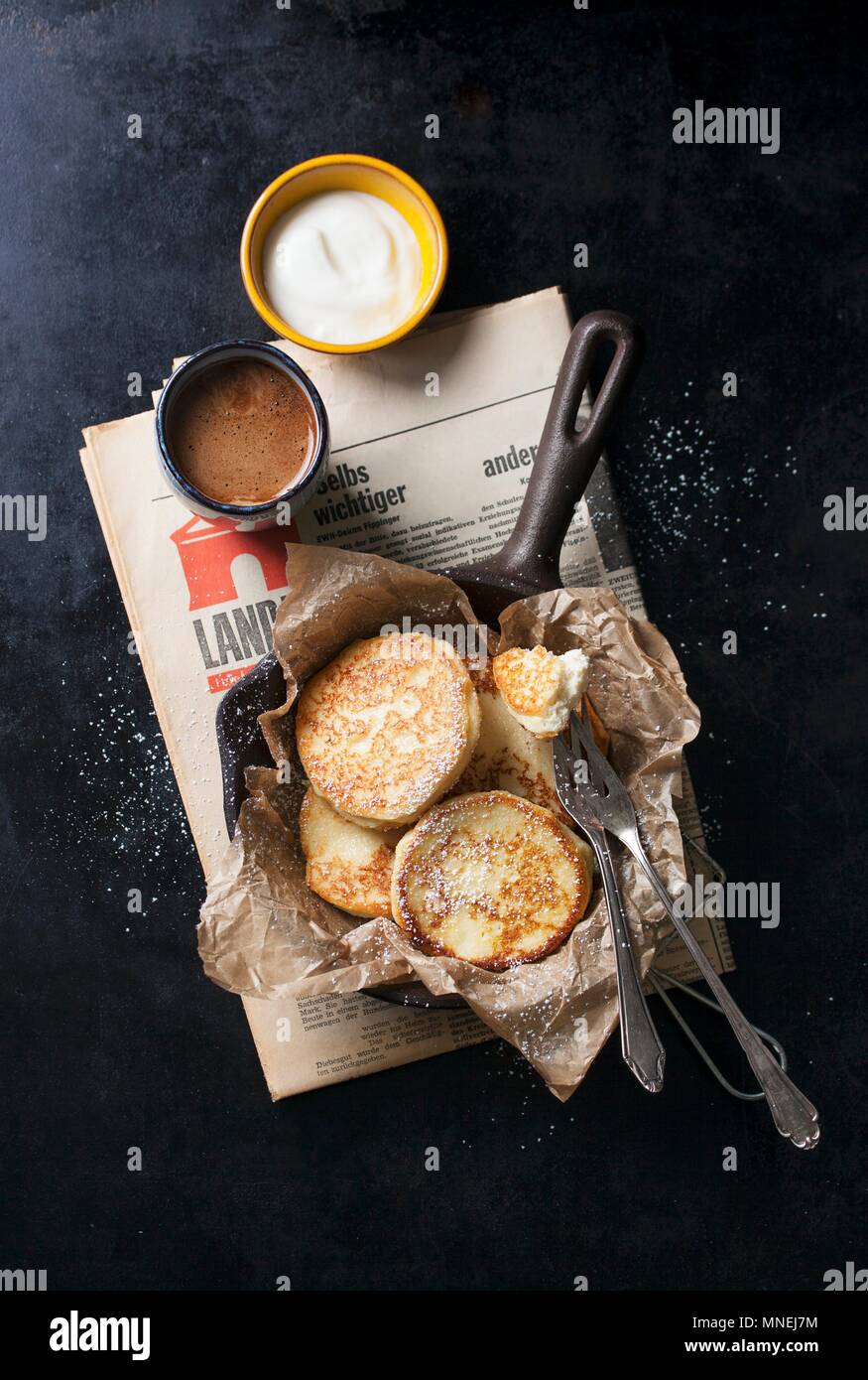 Quark dishes hi-res stock photography and images - Alamy