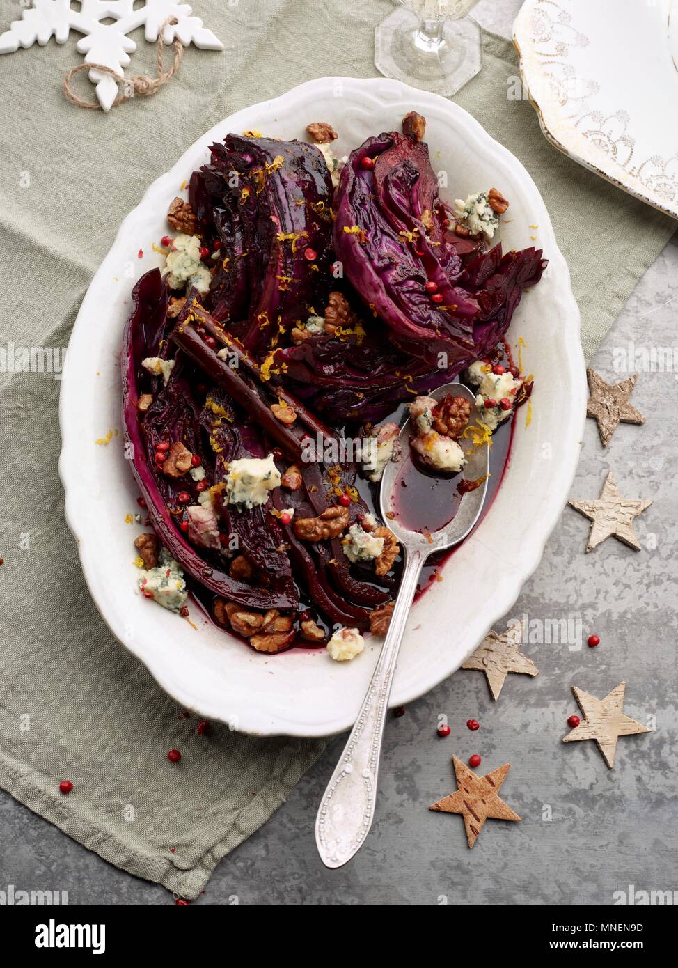 Inside of a red cabbage hi-res stock photography and images - Alamy