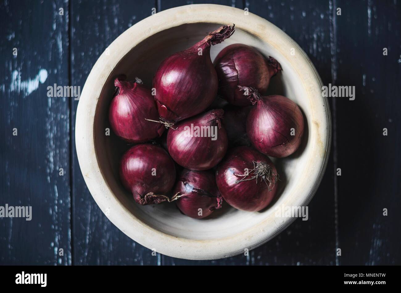 Photos of onions hi-res stock photography and images - Alamy