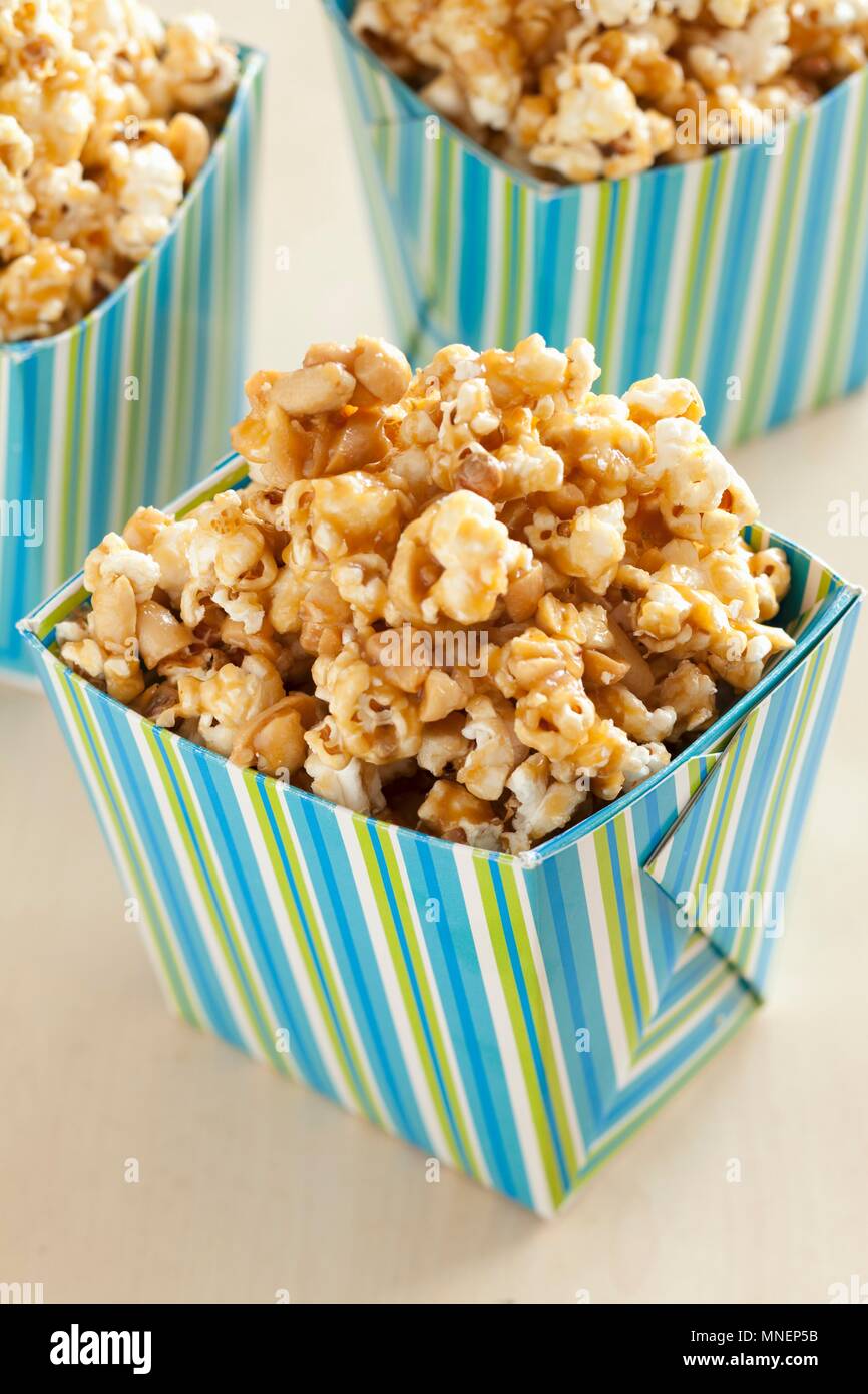 Salted caramel popcorn Stock Photo - Alamy