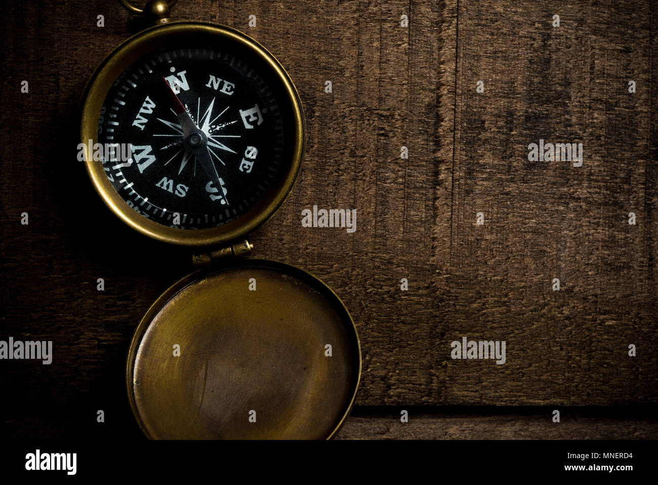 Vintage brass compass hi-res stock photography and images - Alamy