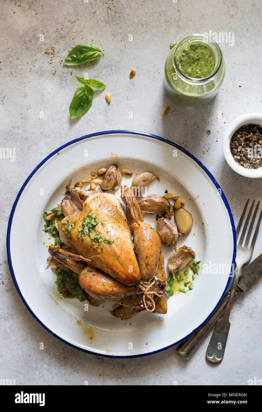 Roast chicken birds eye view hi-res stock photography and images - Alamy