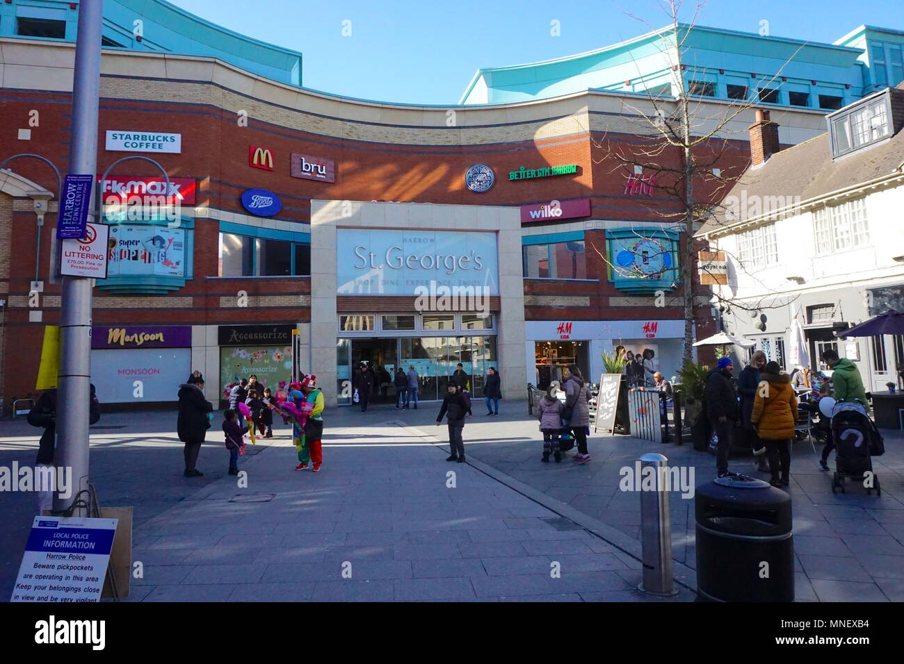 St george's shopping centre harrow hi-res stock photography and images ... St george's shopping centre harrow hi-res stock photography and images ...