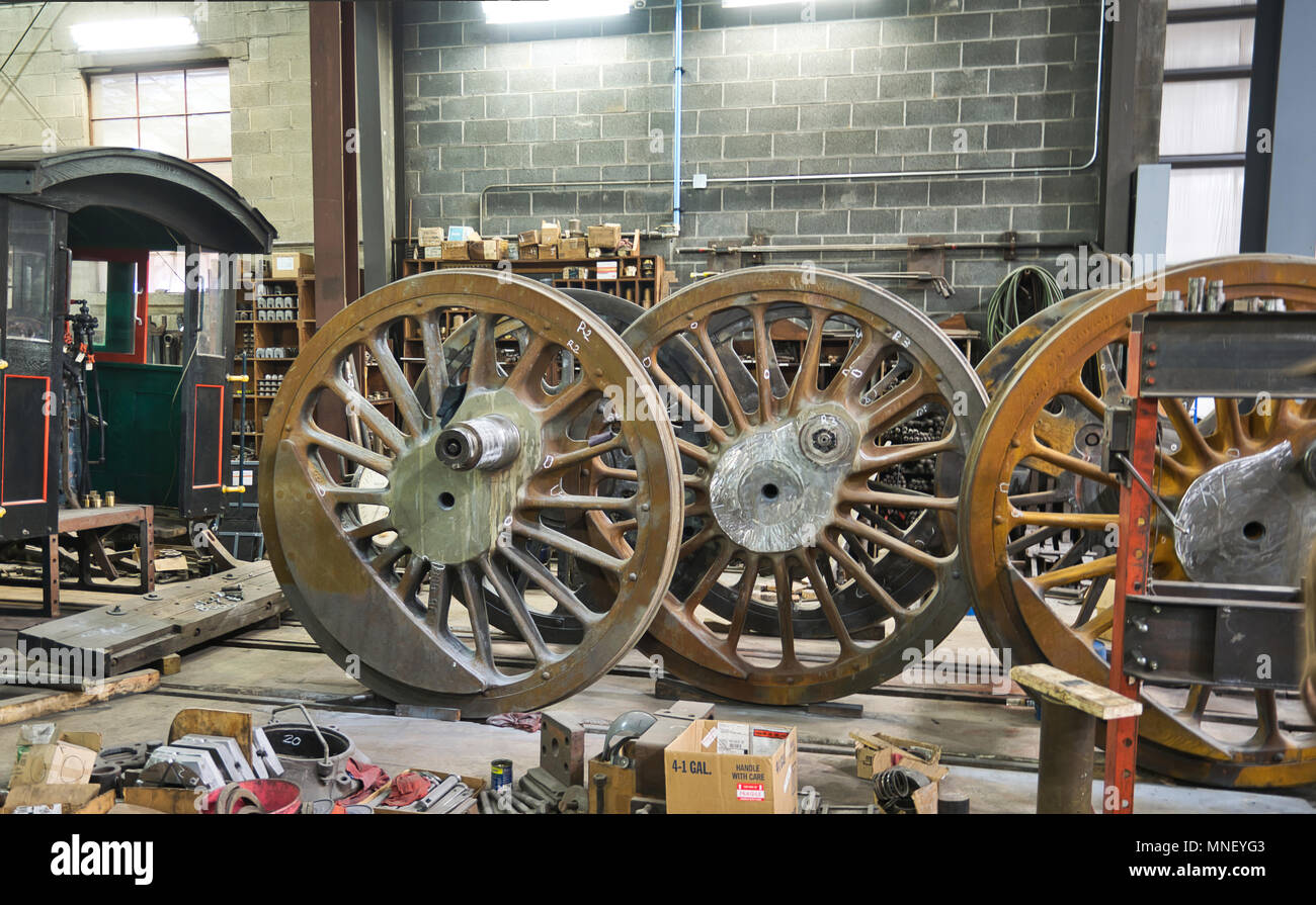 New railroad machine shop hi-res stock photography and images - Alamy