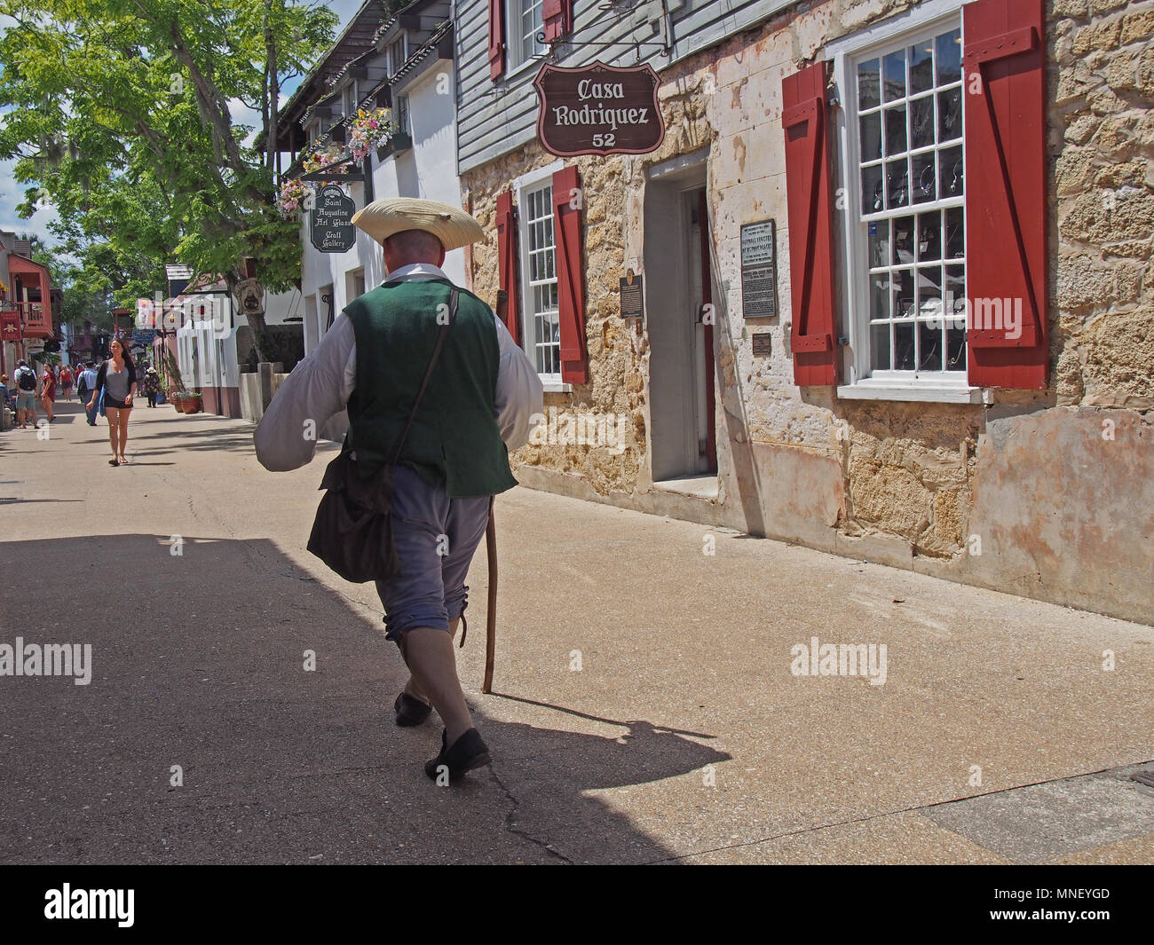 Colonial character hi-res stock photography and images - Alamy