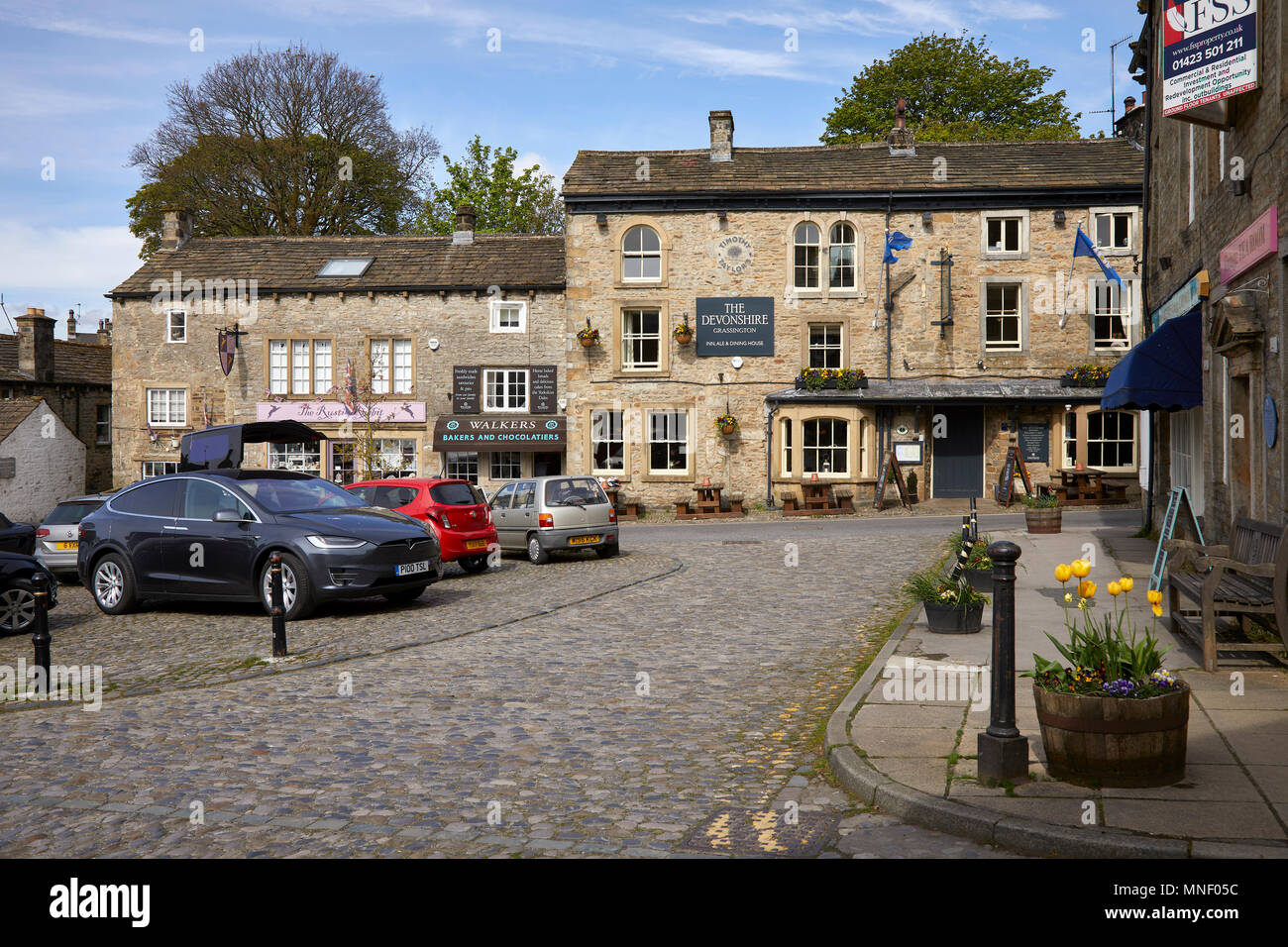 Grassington village hi-res stock photography and images - Alamy