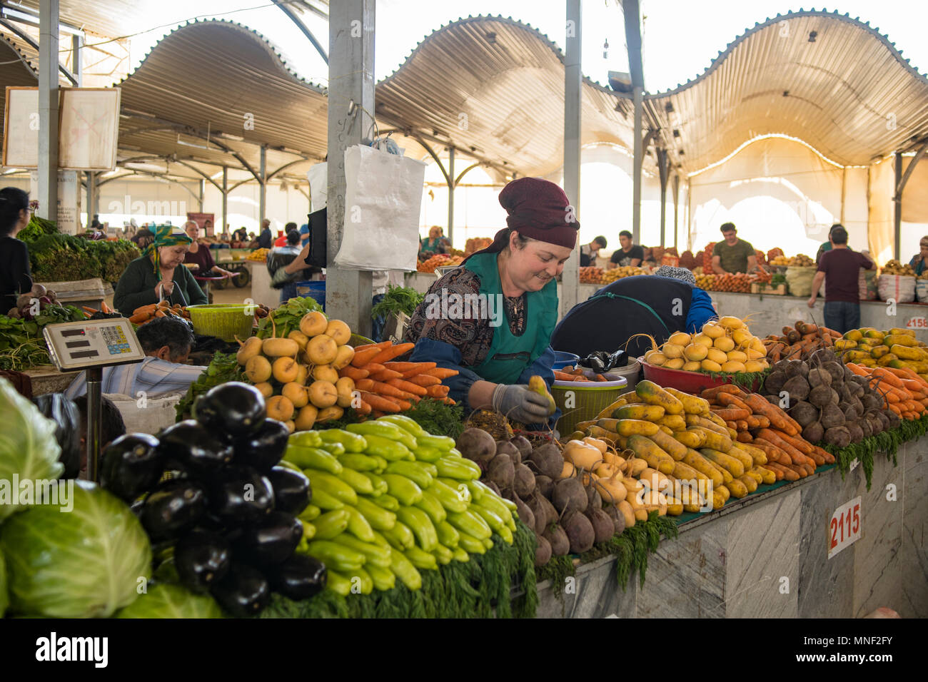 Inside Chorsu Bazaar, Tashkent, Uzbekistan Stock Photo - Alamy